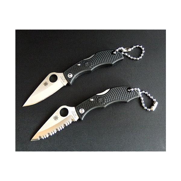 FRN(ガラス繊維強化ナイロン)ハンドルには、背中と尻部に滑り止めのジンピンングが施されています。スパイダルコのトレードマークであるブレードホールも直径が9mmと大きめになり、ナイフの開閉がより便利になりました。ブレードも根元から刃先までし...