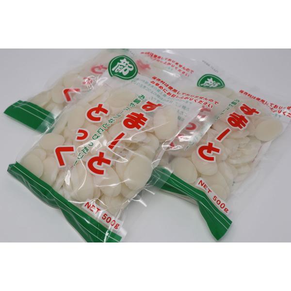 当社自信作の韓国雑煮餅・スマートトック。保存料を使用していないから、体にやさしく安心してお召し上がりいただけます。日本のお餅との違いは伸びはありませんが、シコシコとした歯ごたえが特徴で煮込んでも煮崩れしません。スープの具材や炒め物や鍋物、ス...