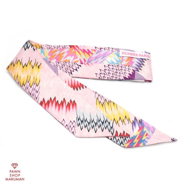 【商品番号】 HEK0502【メーカー】 エルメス【商品名】 オール オーバー マーブル 京都マーブル ALL OVER MARBLE SILK【品番・型番】 H063889S 01【程　度】 S：新品同様【素　材】 シルク100%【サイズ...