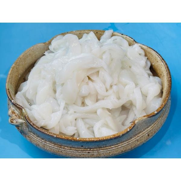 商品名：紋甲いか　切り落し原材料名：紋甲いか内容量：１キログラム保存方法：−１８℃以下加熱調理の必要性：加熱してお召し上がりください産地：オマーン