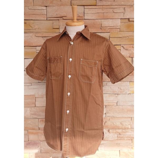 SUGAR CANE シュガーケーン FICTION ROMANCE / 8.5oz. BROWN WABASH STRIPE S/SWORK SHIRT SC38700のご紹介です。ヴィンテージのワークウェアの史実や資料を紐解き、失われた...