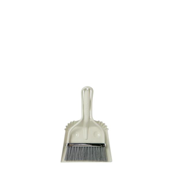 いつでもゴミを笑顔で受け入れてくれる、癒し系掃除グッズ。スマイリーシリーズは、カラーも豊富なので、あなたのお好みの相棒を見つけて下さい。ミニマムサイズなので、ペットのトイレ、お子さんのお部屋など頻繁に掃除したい場面で役立ちます。使わない時も...