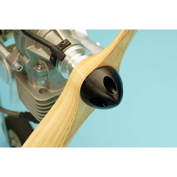 ■メーカー：Kickit(OK模型) ＤＬＥ−３０とＤＬＥ−３０ＲＡのプロペラは４本のビスで止めるようになっています。スピンナーを付けないで使用する場合、この平らな部分にスターターのコーンを押しつけてエンジンを始動するのは事実上不可能と言え...