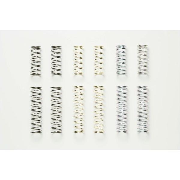 ■メーカー名：タミヤ【RCカーの性能アップやセッティングに役立つパーツです】■ソフト（黒）、ミディアム（金）、ハード（銀）の3種の硬さのスプリングをセット。路面状況やコースレイアウトに合わせた、幅広いセッティングが可能になります。【基本スペ...