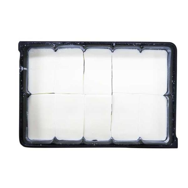 コーティング用(上掛け)チョコレートです。テンパリング作業を必要とせず、湯煎で溶かしてそのままお使いいただけます。ブロックタイプです。ケーキの上掛けやエクレア、デニッシュ、ドーナツなどのコーティングに最適です。■ご注文前の確認事項衝撃により...