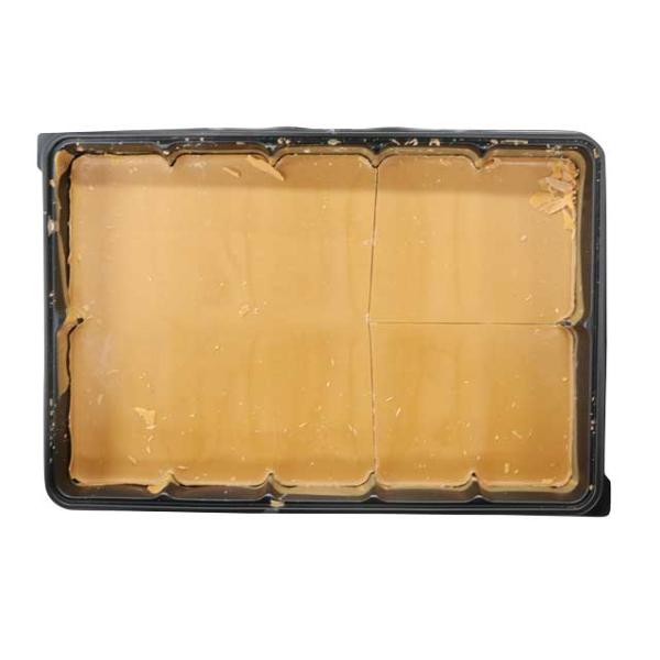 コーティング用(上掛け)チョコレートです。テンパリング作業を必要とせず、湯煎で溶かしてそのままお使いいただけます。ブロックタイプです。ケーキの上掛けやエクレア、デニッシュ、ドーナツなどのコーティングに最適です。■ご注文前の確認事項衝撃により...