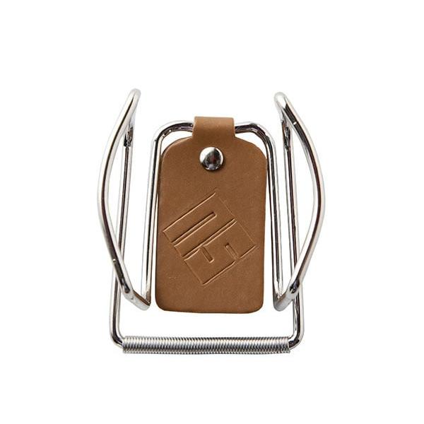 便利な泥よけ付きです！カラーはシルバーとブラックです。