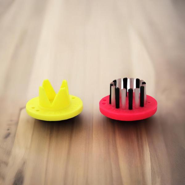 人気のリニアティとマウンティがセットになりました！ブラシ形状のリニアティと山形突起のマウンティの2個セット、お好みで使い分けできます。※色はアソートで入荷するためお選びできません。　画像と違う色が入荷する場合がございますので、ご了承下さい。...