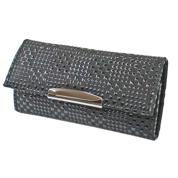 型　番　：　4702-01-167サイズ　：　約 4.5cm × 9.5cm × 1.5cm重　さ　：　約 40g仕　様　：　鍵用金具大1、小3素　材　：　鹿革・漆カラー　：　黒地×黒漆　柄　　：　変わり市松小対　象　：　男性用・女性用（メ...