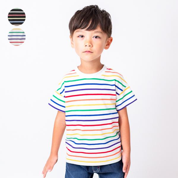 カラフルなマルチボーダー柄の半袖Tシャツです。 爽やかな雰囲気で夏らしい装いに◎ 同じボーダーのロンパース（M32702）、ワンピース（M42308）もあるので、兄弟姉妹やお友達と男女でアイテム違いでペア、リンクコーデ、お揃い、おそろいコー...