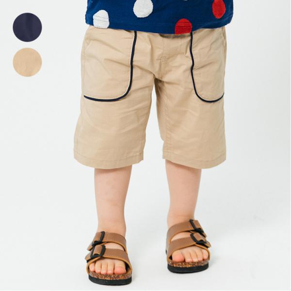 ストレッチダンプ素材の６分丈パンツ。 膝が隠れる位の６分丈のハーフパンツ。 前ポケットのパイピングがスポーティーなイメージ。 無地デザインなのでどんなトップスとも合わせやすい！ 【アイテム】シンプル ベーシック 無地 カジュアル お洒落 オ...