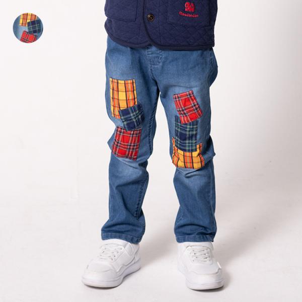 チェック柄の記事がパッチワーク風についたレトロ感のあるデザイン。 ストレッチデニムの長パンツ、長ズボン。 同じチェック柄を使った男の子のTシャツ（M54800）、ワンピース（M64301、M64302）、女の子のロンパース（M64700）、...