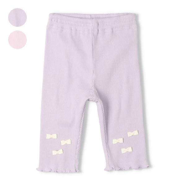 伸びの良いリブ素材を使用した、着まわしやすいレギンス、スパッツ。 小さなリボンを散りばめて、シンプルながらもコーディネートのポイントになる１枚です。 優しいピンクとラベンダーのカラーでデイリーにもギフトにもオススメ！ 【アイテム】プレゼント...