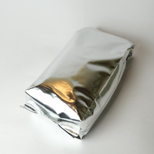 祥玉園 抹茶 「今昔（Imamukashi）」は、お客様のご注文に合わせて碾茶を石臼で挽く「注文挽き」で出荷される新鮮な抹茶です。京都府京田辺市に創業文政10年の歴史を持ち、茶師十段が監修する最高級宇治茶の製造元として知られています。自園手...