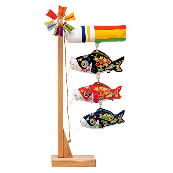 商品名：平安豊久 ちりめん鯉 白木スタンド付き商品番号：TRS-H-733069サイズ：間口30×高さ58cmつるし飾りや室内こいのぼりを、雛人形や五月人形、羽子板、破魔弓などの節句飾りと一緒に飾ってお祝いをしましょう。