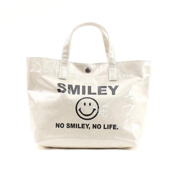 【発売日：2026年03月08日】PVCxペーパートートバッグ　2026新作 SMILEYSMILEY×COOCOこちらはHARVERBALLのSMILEYとCOOCOのコラボ商品です。軽くてビニルがかわいいSMILEYプリントビッグトート...