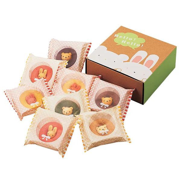 【発売日：2023年09月14日】アニマルドーナツ ８個入 ギフト対応可真ん中から動物たちがひょっこり顔を出した焼きドーナツ。その愛嬌のある見た目は、食べるのがもったいなくなるほど。かわいいボックスがギフトにもぴったりです。ドーナツのおうち...