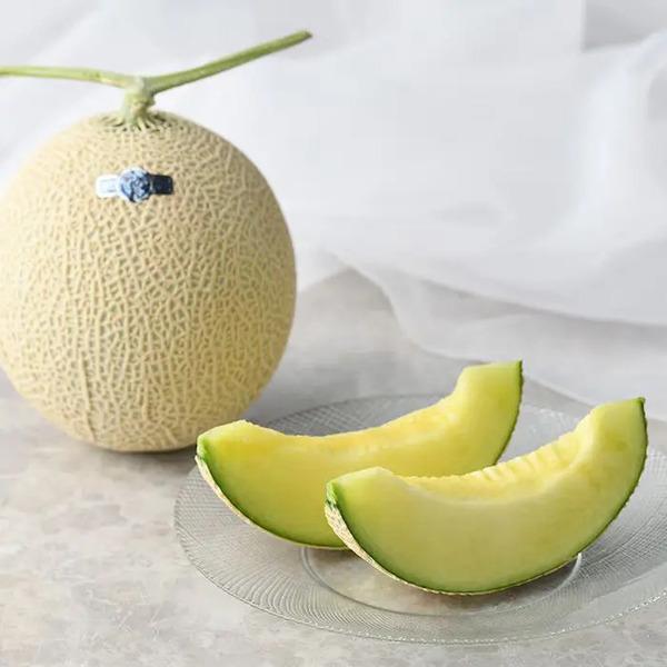 【発売日：2025年06月01日】こちらの商品は年内発送の受付を終了しております来年1/7から随時発送となりますクラウンメロン 山１玉 通年 のし対応可王冠マークは生産者の誇りと品質保証の証。静岡県西部・袋井市一帯で育てられるマスクメロンの...