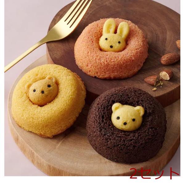 【発売日：2026年02月08日】ちいさな森のドーナツ ３個入 2セット食べるのがもったいなくなる、かわいいくまとうさぎの焼ドーナツ！ドーナツを手にとった人を愛らしい表情で見つめてくる動物たち。食べてしまうのが惜しくなるほどのかわいさですが...
