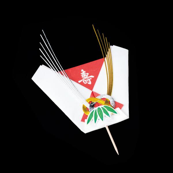 【発売日：2025年08月08日】尾紙 水引楊枝付 100本入 日本製熨斗のイメージのピック飾りです。お祝いの場に、華やぎを演出します。※楊枝部分をのぞき、直接食材に触れないようにご使用ください。約9×H15(8.3)cm（100入約400...