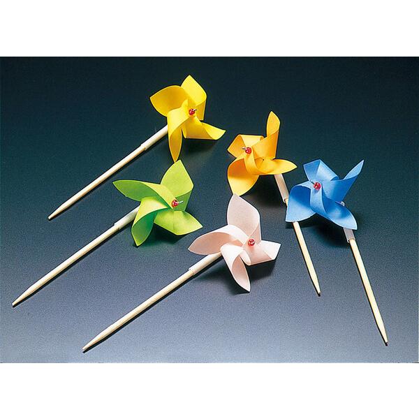 【発売日：2025年08月08日】風車飾り 50本入 5色アソート 演出小物 イベントグッズ爽やかな風を連想させる風車。ピックに取り付けたミニサイズの演出小物（飾り）です。季節の飾り物として業務用の商品ですが、パーティー小物としてやご家庭用...
