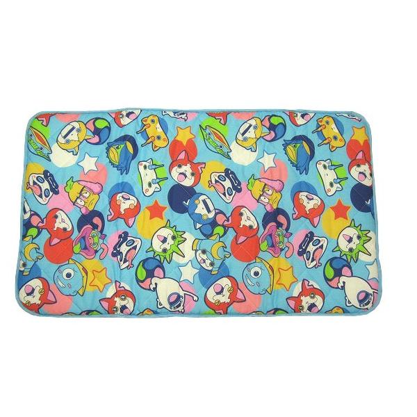 ◎妖怪ウォッチのゴロ寝マットです。◎サイズは70cm×120cm。ベビーふとんやお昼ねマットに使えるサイズです。◎裏面は滑り止め加工----------------------------------【サイズ】 70cm×120cm【表地】...