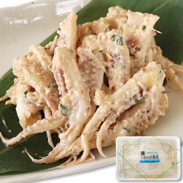 函館の老舗店の酒粕をたっぷりと使いました。やわらかい食感と噛むほどに広がる甘みが美味しいイカゲソです。食べやすいように２本毎にカットしています。このサイズが酒粕が絡みやすく美味しくいただけます。食べた瞬間に鼻から抜ける酒粕の芳醇な薫りと、本...