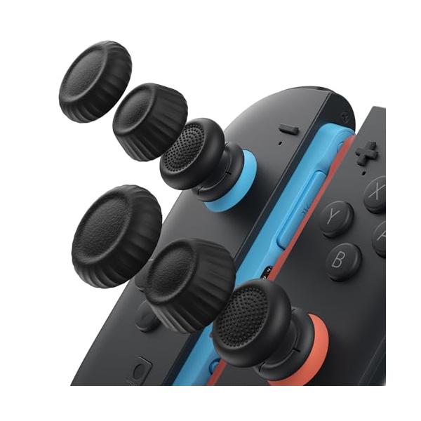スイッチ2つの親指グリップ。ブラック/-/GP0404・Color:ブラック・パッケージ個数:1・【Switch 2専用設計】これらのスティックカバーはSwitch 2専用に精密設計されており、ゲーム中もしっかりフィットして安定したグリップ...