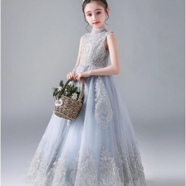 -dress492商品説明：女の子なら一度は憧れるシンプルエレガンスなロングドレス です。立ち姿も美しく、自分らしさ、可愛らしさ、麗しさと女の子の魅力を発揮できるロングドレスです。 発表会やコンクールはもちろん結婚式などのパーティーシーンで...