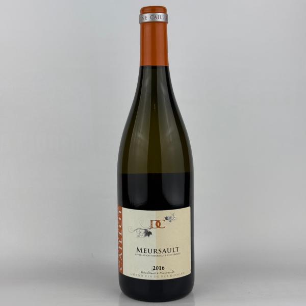 長期熟成による緻密な味わいときれいな酸を持つムルソーは、アルティザンのカイヨならではの仕上がり。著名な醸造家ロジェ・カイヨによって1962年に設立された、ムルソーに本拠地を構えるドメーヌ。現当主ミッシェルは、1990年代後半に父からドメーヌ...