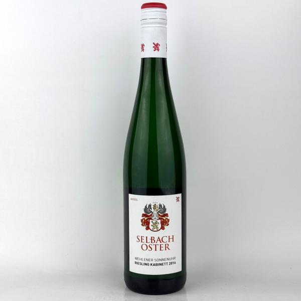 中部モーゼル最高の銘醸畑「日時計」。フルーティで活き活きとした酸。味わい豊かなモーゼルワインの逸品。白ワイン白ワインヴィンテージ：2016品種：リースリング容量：750ml生産国：ドイツ産地:モーゼルSelbach-Oster  Wehle...