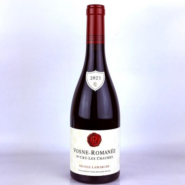 非常にデリケートで華やかな香り、濃厚かつ美しく統合された酸味が特徴で、しっかりとした骨格を備えています。口に含むと、非常に生き生きとした、しかし美しく統合された酸味が感じられます。タンニンは熟しており、中盤から余韻にかけて、より濃い果実の風...