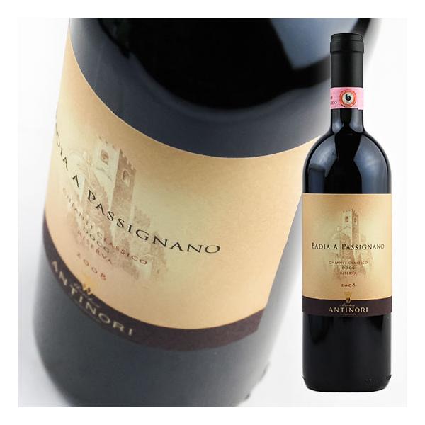 色合いは濃いガーネット色。黒系果実のプラムやダークチェリーの香りに、煙草や杉、オリーブのニュアンスを感じる事が出来ます。口に含むと非常にフレッシュなフルーツの風味が口全体に広がり、甘やかなタンニンが特徴的な味わい 。ブドウ本来の甘みと清涼感...