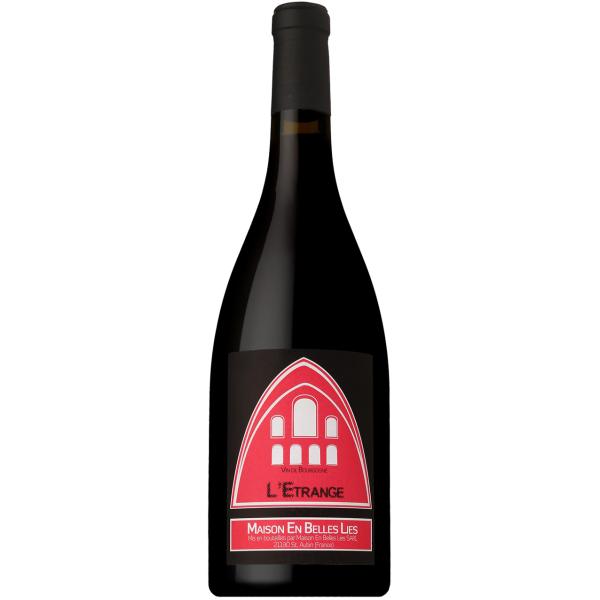 レトランジュ(風変りな)という名前のようにガメイ、ピノ ノワール、シャルドネから造られる一味違った個性を持つワイン赤ワイン赤ワインミディアムボディヴィンテージ：2020品種：ガメイ 60% / ピノ ノワール 25% / シャルドネ 15%...