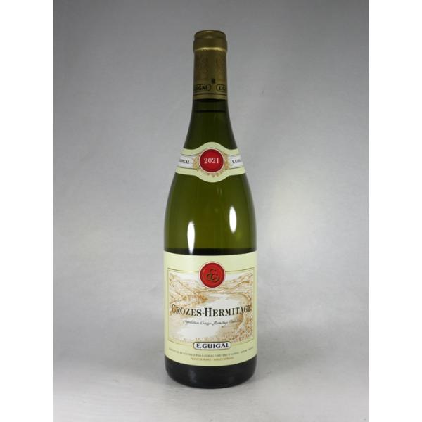 ぶどうの一部は旧ドメーヌ・ド・ヴァルーイのもの。18度に温度調節のうえ発酵を行い、一部のワインを12ヶ月樽熟成。 ゴールデンイエロー。西洋サンザシやアカシアを思わせる白い花のアロマ。爽やかさを保ちながら、ボリューム感があり、リッチな味わい。...