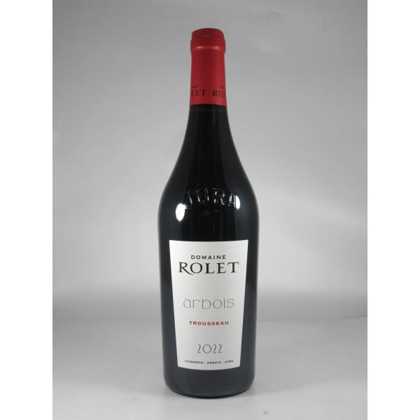 熟した赤い果実の力強くストレートな香り。空気に触れさせると赤と黒の果実が混じり合い、胡椒のニュアンスが生まれる。スグリ、フランボワーズ、キイチゴのような赤い果実の上になめらかなアタック。タンニンはまろやか。心地よい余韻。フィニッシュはサクラ...