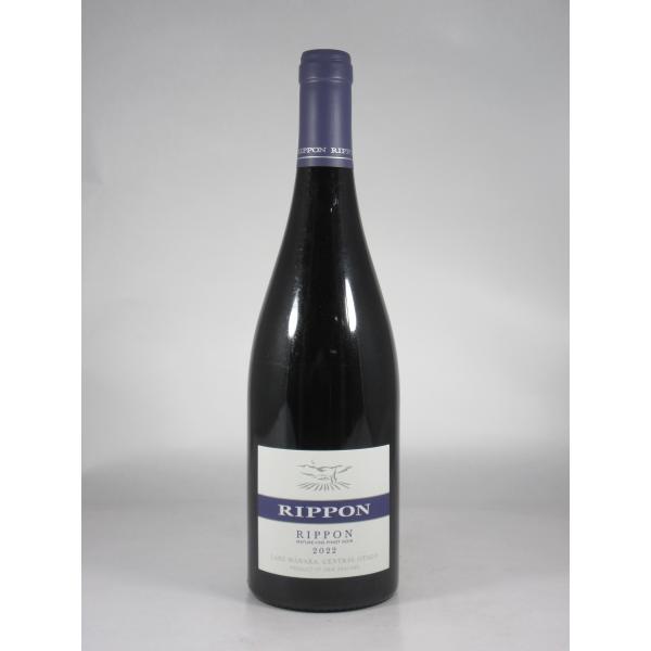 (2021VT James Suckling 97pts)当主のニック・ミルズが目指す、その土地、ファームを表現するワイン。成熟したブドウ樹から収穫されるピノ・ノワールを使用し、以前はジュネスとして使われていたブドウ樹も樹齢を重ねたものはこ...