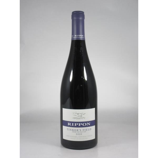 (2021VT James Suckling 96pts)ティンカーズフィールドは、粗い片岩の砂利の古代噴出によって形成され、緩やかで北向きの斜面になっています。濃縮感があり、男性的で力強い味わいです。名前はリッポンをスタートさせたロルフ・...