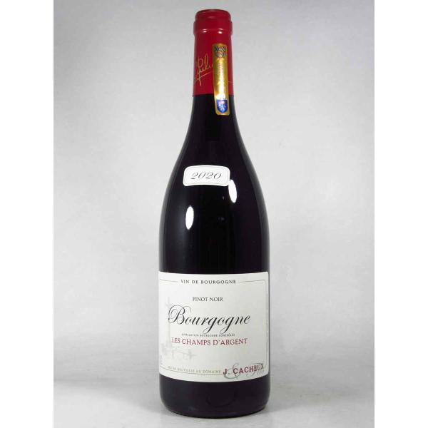 単なるブルゴーニュ・ルージュながら、ヴォーヌ・ロマネ村のブドウはやはり違う。十分な樹齢と低い収量により、果実味の凝縮感が強く感じられ、上品な口当たり。赤ワイン赤ワインヴィンテージ：2020品種：ピノ・ノワール 100%容量：750ml生産国...