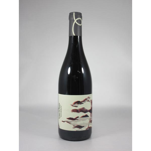 【栗山さん2022VTコメント】サヴィニー・プルミエクリュ・オーゲットの上部に位置し、標高340m。四方を森に囲まれています。1985年植樹。村名サヴィニーの中でも標高が一番高く、冷涼な気候なので葡萄のハングタイムも長くとれ、重心が高くニュ...