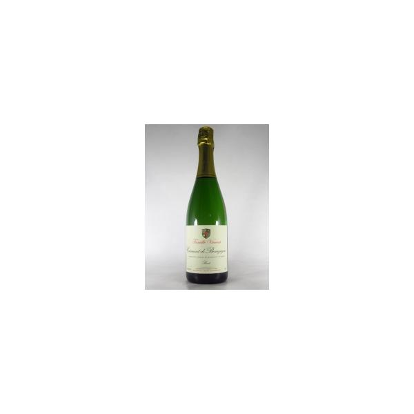 マコネ地区の由緒正しきドメーヌ、シャトー・ド・フュイッセが造るクレマン・ド・ブルゴーニュは、当然、シャルドネ100%。フレッシュさの中にもマコネらしい温かみが感じられ、クリーミーな喉越しです。スパークリングワインスパークリングワイン-ヴィン...