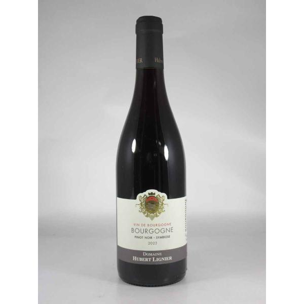 シャンボール・ミュジニーにある畑で造られる。赤ワイン赤ワインヴィンテージ：2023品種：ピノ・ノワール100%容量：750ml生産国：フランス産地：ブルゴーニュ Hubert LIGNIER Bourgogne Rouge Symbiose