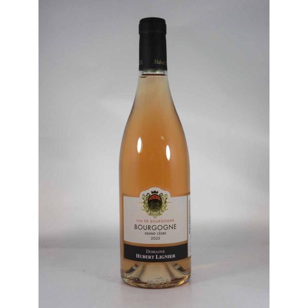 所有するグラン・クリュ、プルミエ・クリュ、村名、地域畑のブドウを厳選して醸造。この辛口の軽やかなロゼはダイレクトプレスで造られる。ロゼワインロゼワインヴィンテージ：2023品種：ピノ・ノワール容量：750ml生産国：フランス産地：ブルゴーニ...