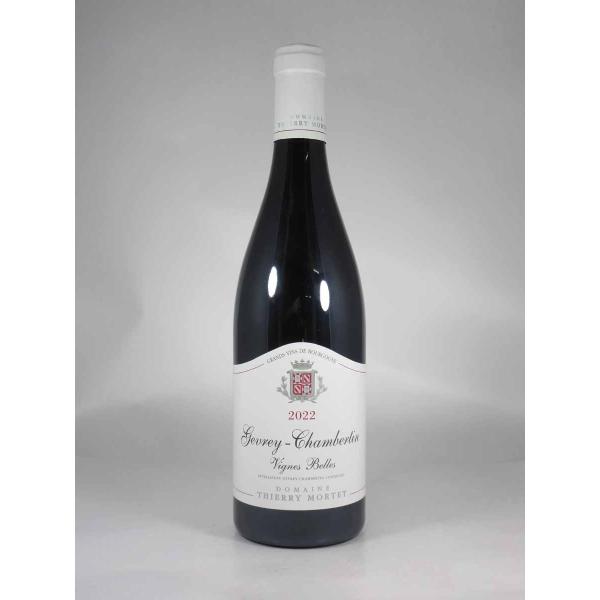 1級クロ・プリウールに隣接する2区画のブドウを用いた村名ジュヴレ・シャンベルタン。とても上品で女性的なスタイルのジュヴレ・シャンベルタンであり、余韻の長さと奥行きは1級に匹敵する。若いうちは子牛のロースト、熟成させたらジビエやチーズと合わせ...