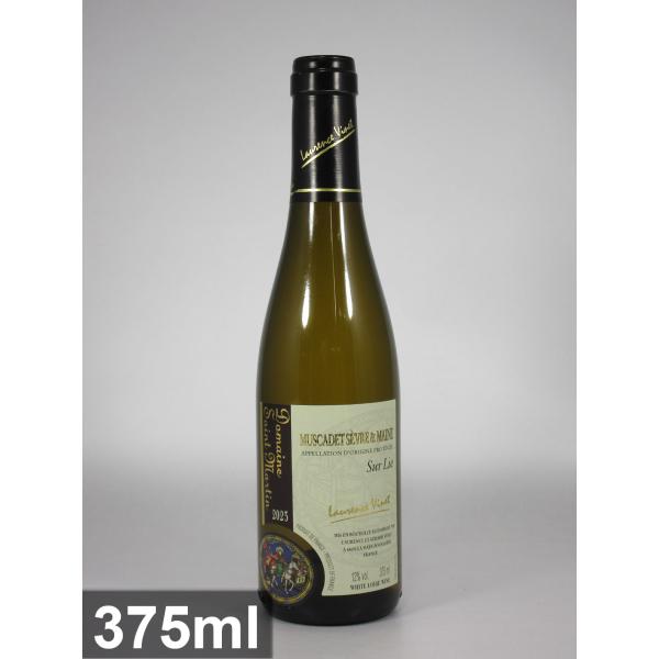 ドメーヌ・サン・マルタンは1830年から存在し、シャトー・テボーのコミューンにある。当時のブドウ畑は単一区画で10haだった。現在は9haで、単一区画のままである。収穫の翌年に瓶詰めされ、テロワールのすばらしさを最大限に引き出すため、1年間...