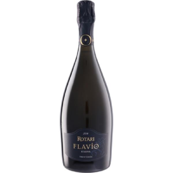 見事に輝く黄金色。蜜がたっぷりのリンゴやナッツなどのリッチなアロマ。5年以上に亘る長期熟成によって実現された深いコクと端正な泡立ちが素晴らしいワインです。スパークリングワインスパークリングワインヴィンテージ：2016品種：シャルドネ容量：7...