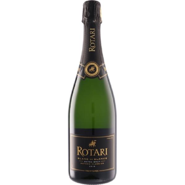 熟したリンゴやパイナップル、ブリオッシュの複雑なアロマ。フレッシュな酸とミネラル感がバランスがよく合わさり、シャルドネの魅力を最大限に表現しているエクストラ・ブリュット。スパークリングワインスパークリングワインヴィンテージ：2019品種：シ...