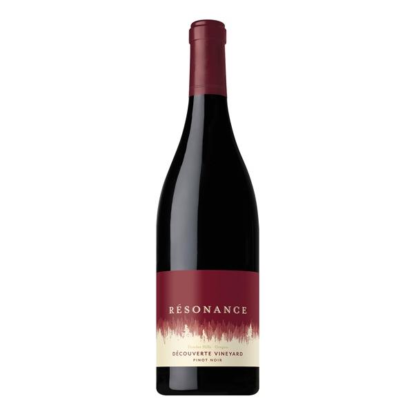 美しい輝くガーネット色。ストロベリー、プラム、チェリー、アーモンド、リコリスなどの豊かで複雑な香りがあります。ワインはエレガントな口当たりで、活気に満ちています。非常に長くミネラルをともなった余韻が続きます。赤ワイン赤ワインフルボディヴィン...