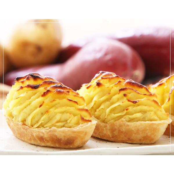 蒸かしたてのさつま芋とジャガイモをミンチし、砂糖、卵、バターを加えざっくり混ぜ合わせたお芋クリームを、 舟型のパイ生地にしぼりこみ強火でこんがり焼きあげました。 お芋の繊維もさっくり残し、お芋本来の自然な甘さと風味が味わえます。さつま芋にジ...