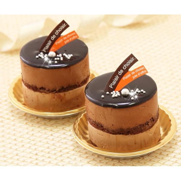 コクのあるチョコの甘さを感じながらも口どけ優しいチョコレートケーキです。フランス産の薫り高いチョコレート(ヴァローナ)と高カカオのクーベルチュールチョコを使用。 スイートとミルクの２種類のチョコレートムースになめらかなグラサージュ ショコラ...
